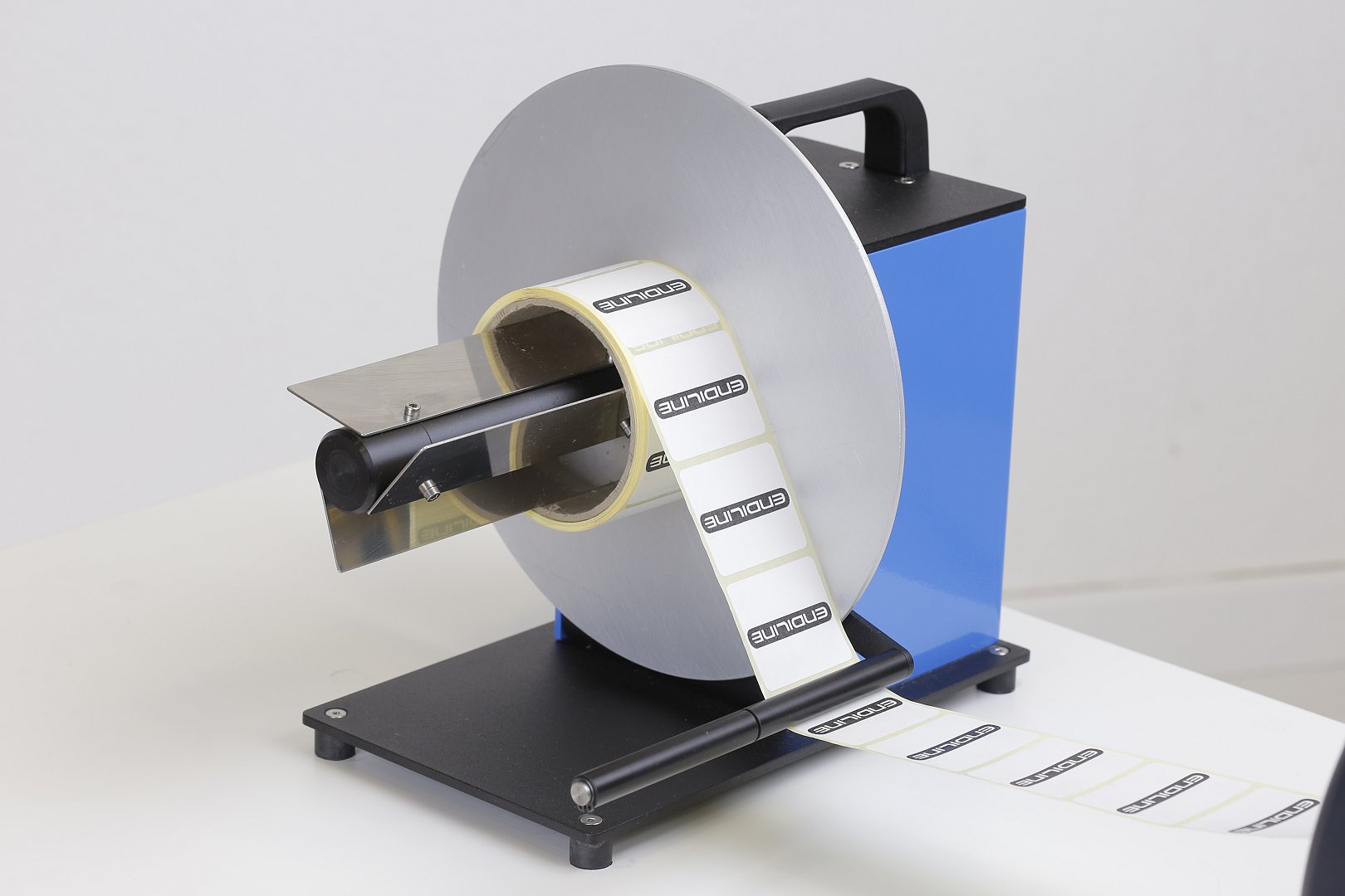 ELW-210 Label winding machine - Endline.hu - Címkézéstechnika ...